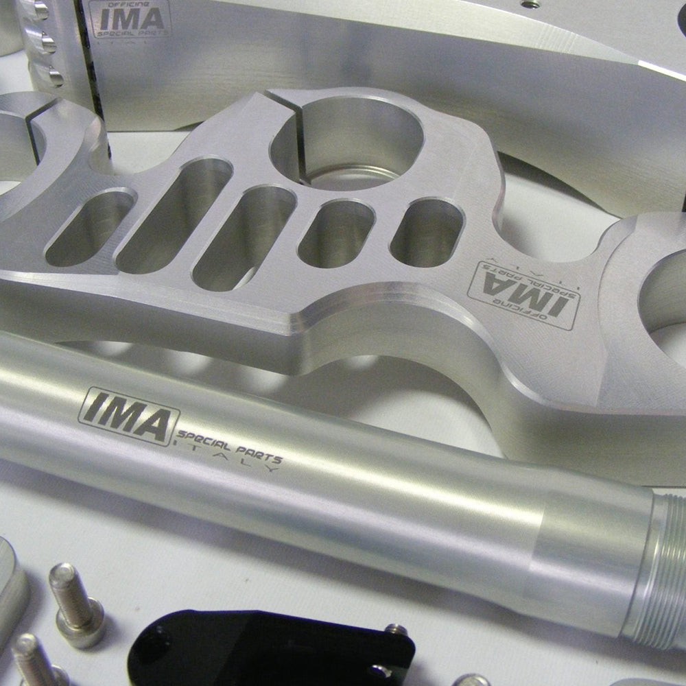 YAMAHA R1 TRIPLE TREE – Backbone Industries